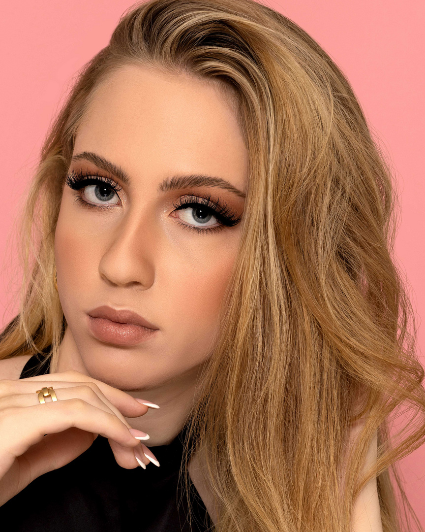 Alberte Foto & Bild | portrait, portrait frauen, studio Bilder auf fotocommunity