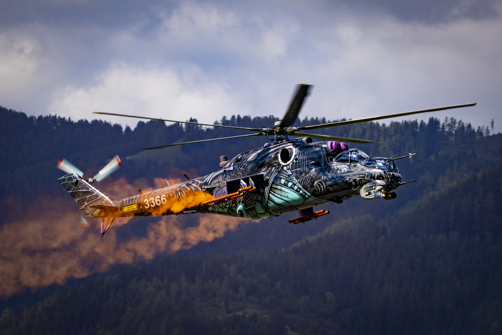 Alien Tiger Foto & Bild | tschechien, österreich, flugzeug Bilder auf ...