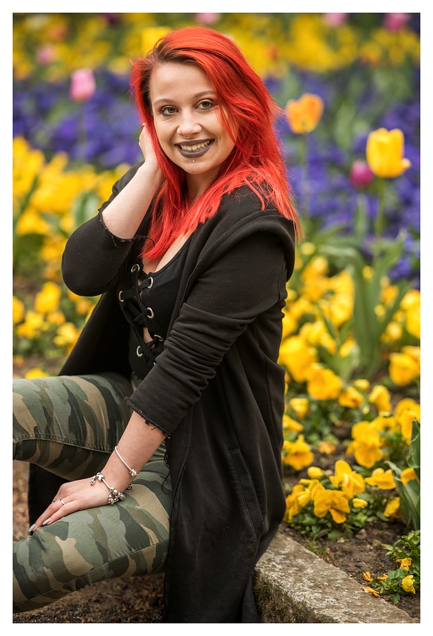 Alina an den Blumen Foto & Bild | alina valente Bilder auf fotocommunity