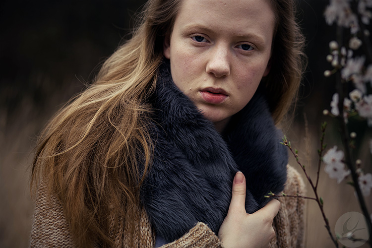 Alissa Foto & Bild | portrait, portrait frauen, outdoor Bilder auf ...