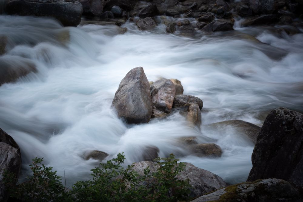 Alles im Fluss 1 Foto & Bild | landschaft, sonstiges, wasser im detail ...