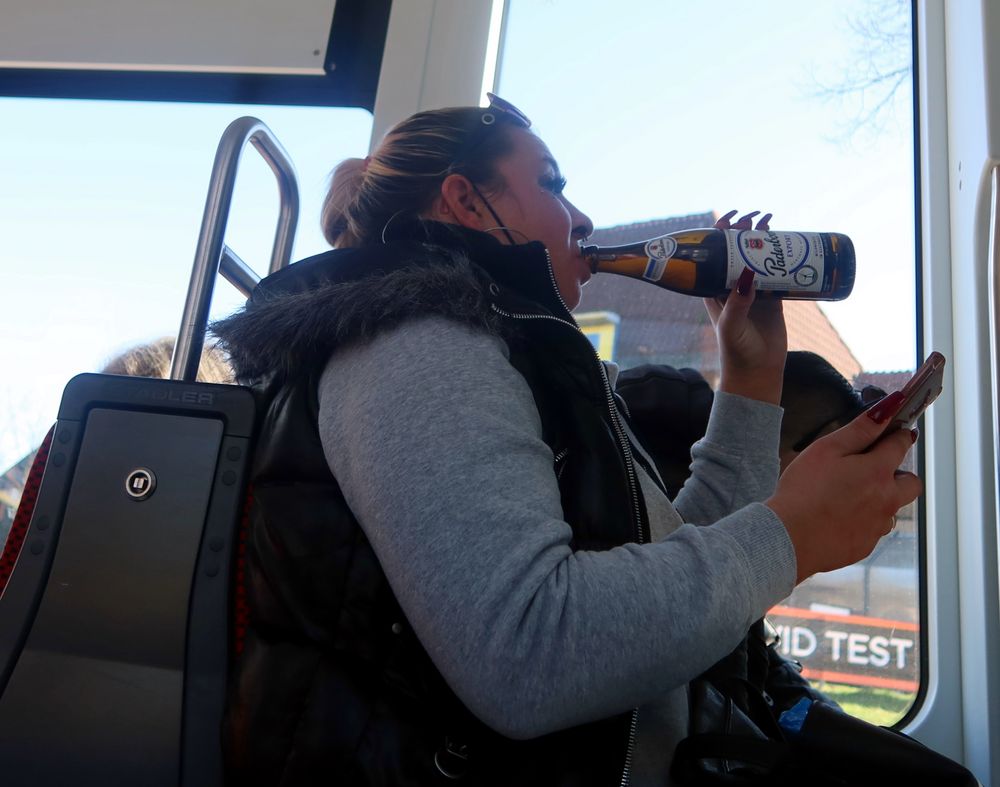 Alles im Griff Foto & Bild | erwachsene menschen, streetfotografie mit menschen ...