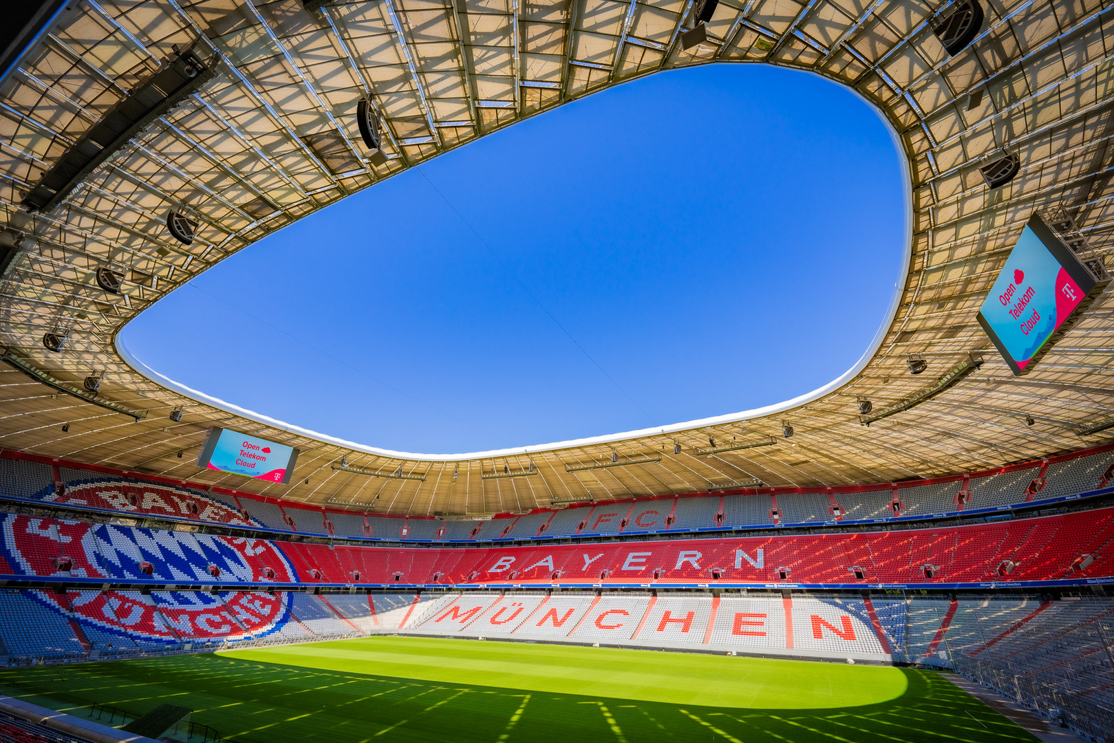 Allianz Arena Foto & Bild | sport, architektur, deutschland Bilder auf ...