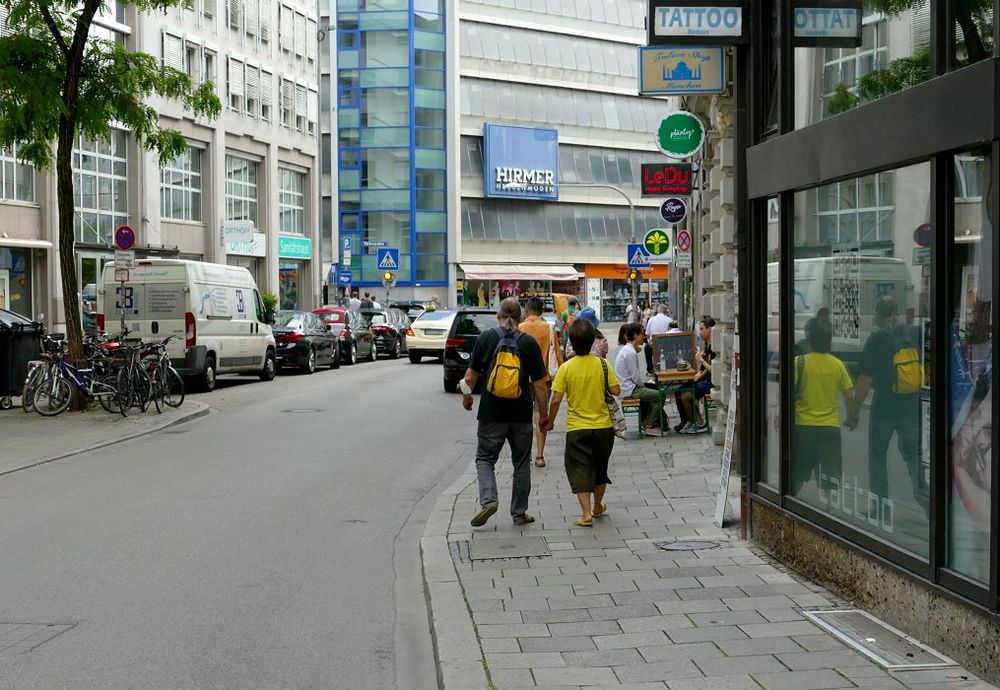 Als nett aufgefallen Foto & Bild | street, münchen, blau Bilder auf ...