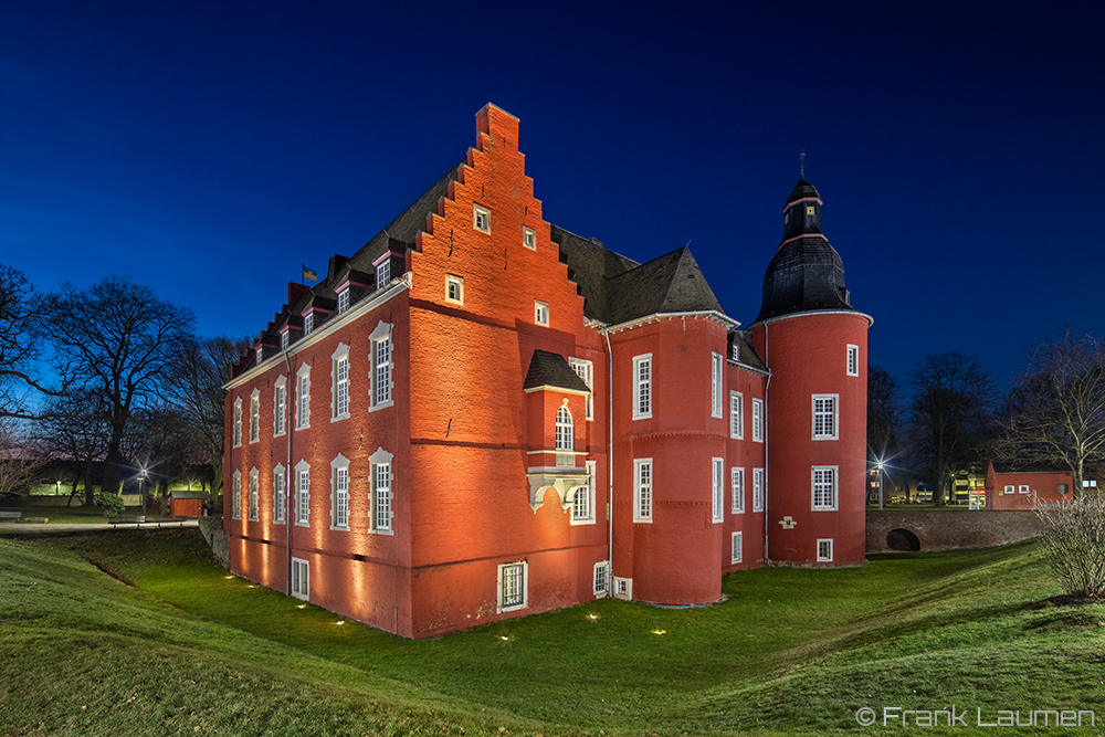 Alsdorf - Burg Alsdorf Foto & Bild | architektur, architektur bei nacht ...