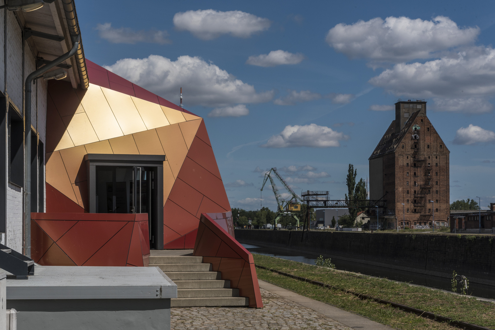 alt und neu zusammen im Bild Foto & Bild | architektur, stadtlandschaft ...