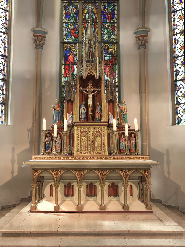 Altar der katholischen Kirche Neuenhaus Foto & Bild | panorama ...