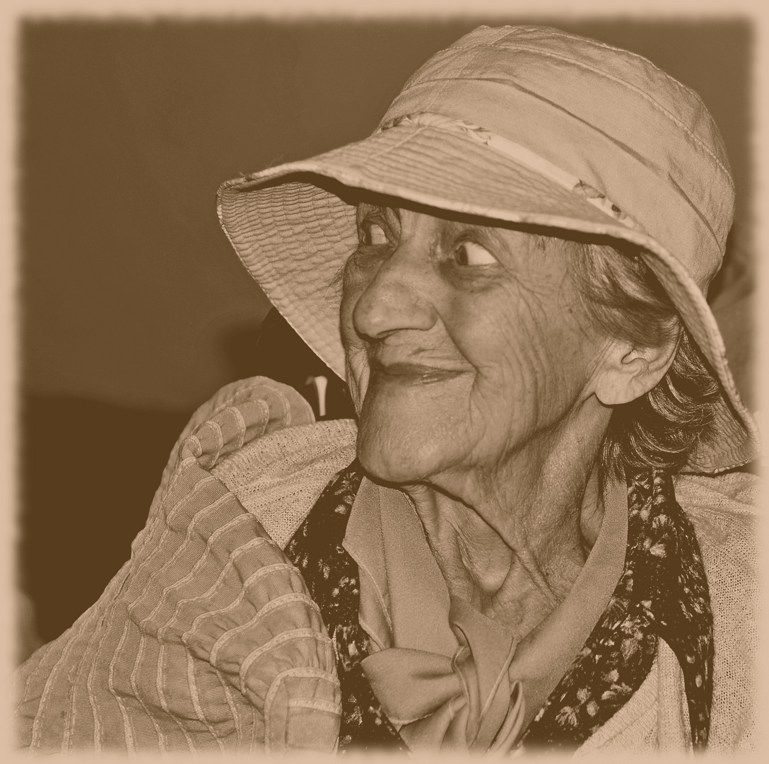 Alte Dame Foto & Bild | portrait, frau, meer Bilder auf fotocommunity