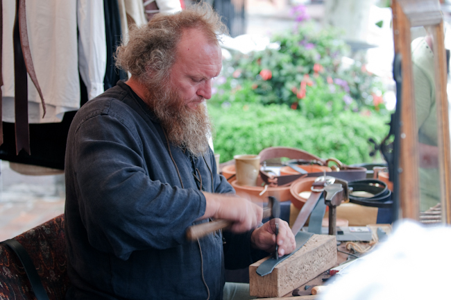 Alte Handwerkskunst! Foto & Bild | streetfotografie mit menschen ...