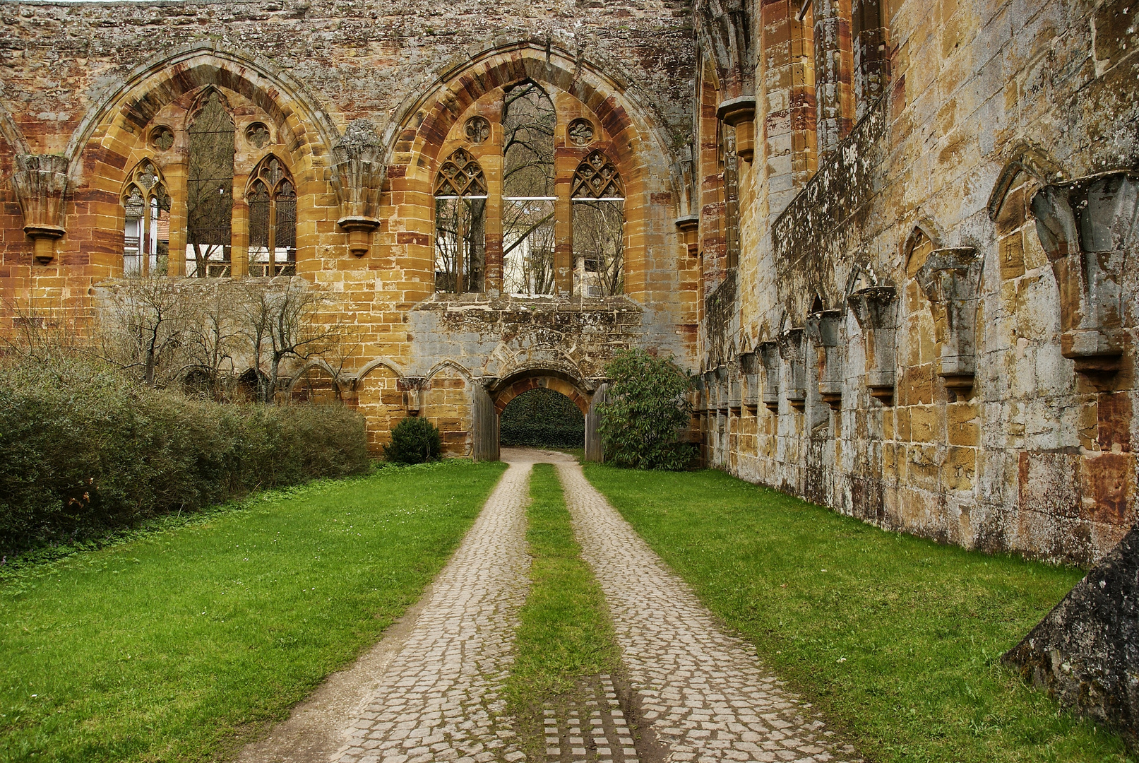 alte Klosterkirche Foto & Bild | architektur, lost places, kirchen ...