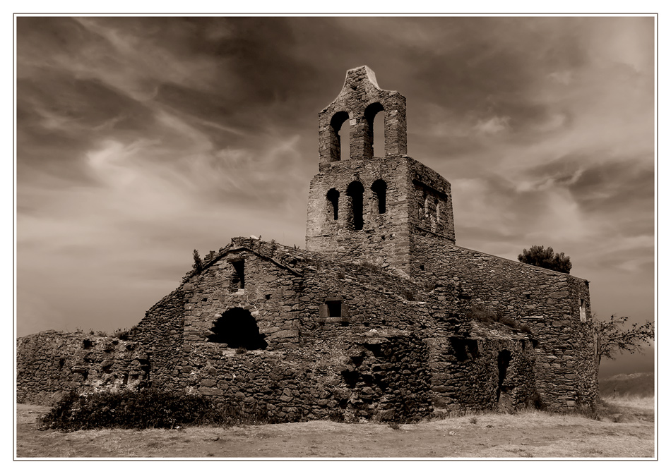 Alte Ruine Foto & Bild | fotokunst, monochrome fine art, Über mich ...