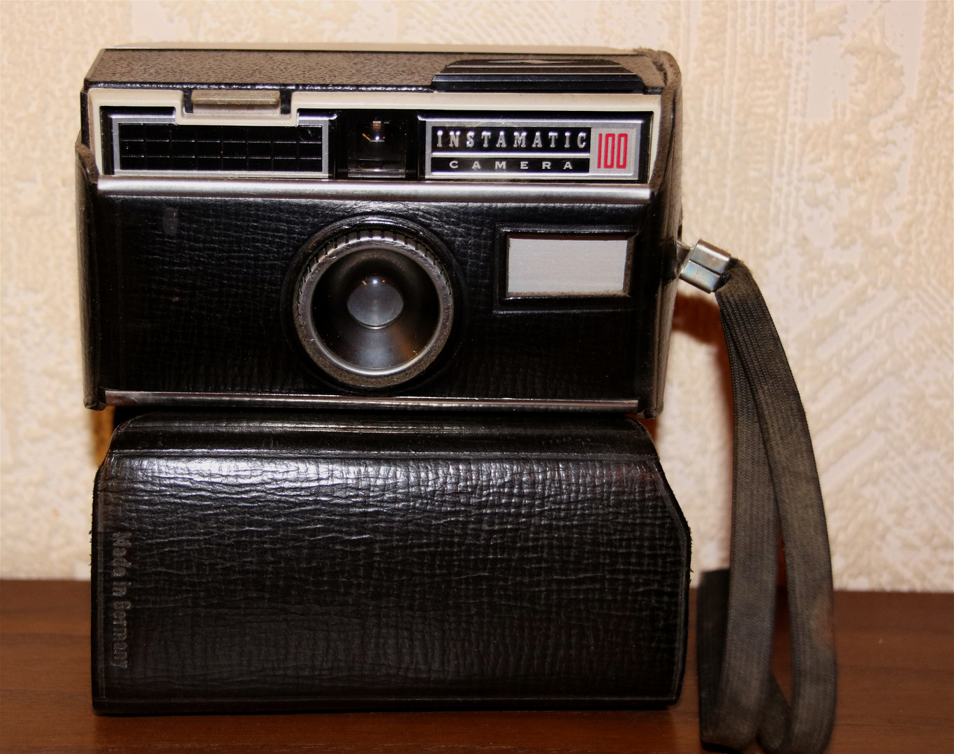 Alte Schätze - Kodak Instamatic Camera 100 Foto & Bild | alt, antik ...