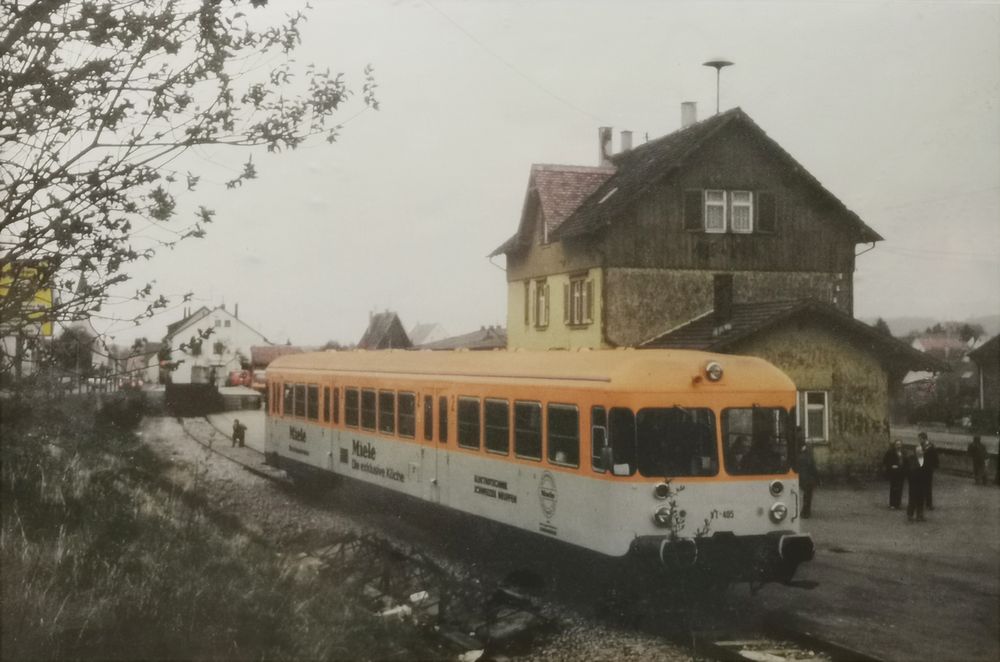 Alter Bahnhof Neuhausen a.d.F. Foto & Bild | fotos, world, spezial ...
