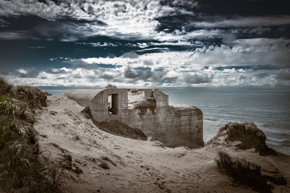 Alter Bunker Foto & Bild | world, natur, landschaft Bilder auf ...