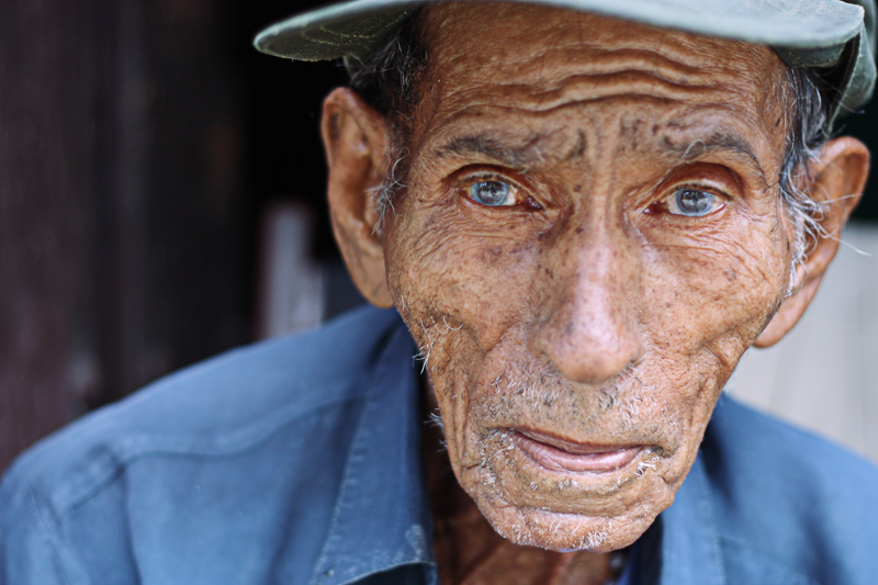 Alter Mann Foto & Bild | streetfotografie mit menschen, street: spontane portraits, menschen ...