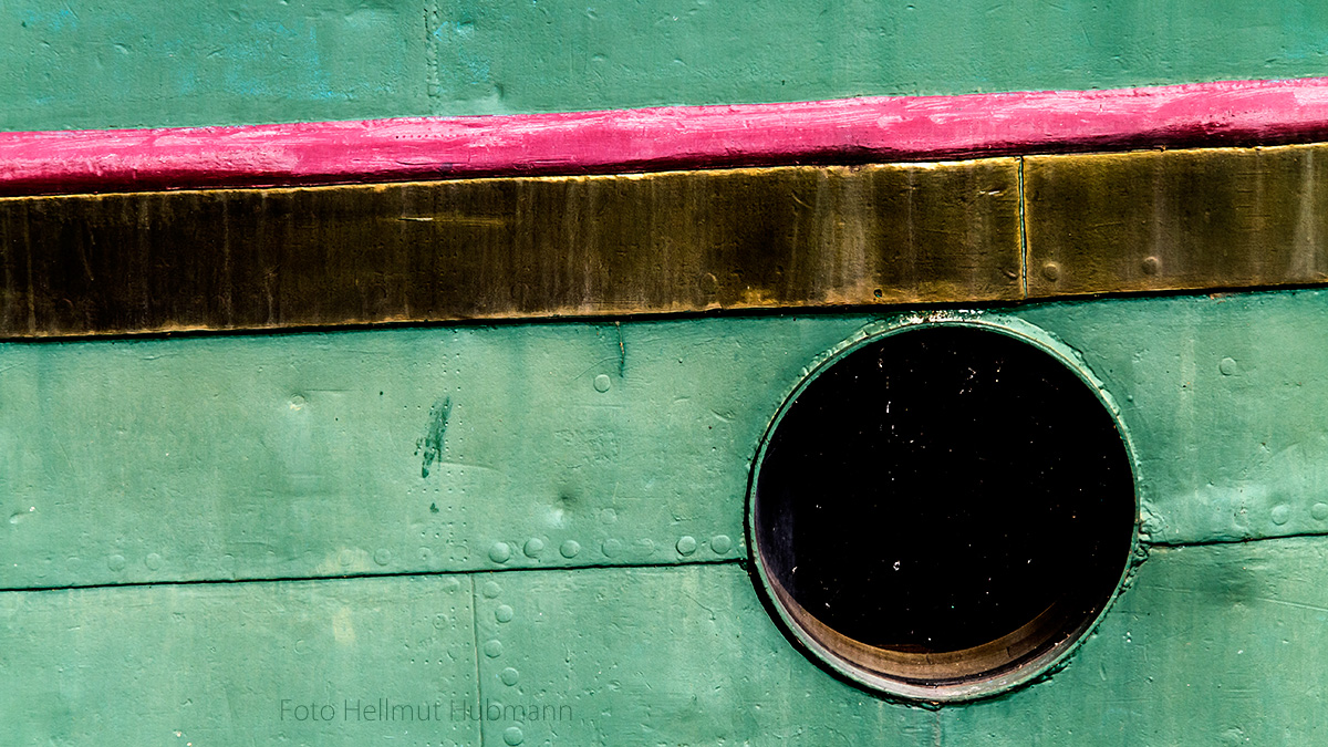ALTES BULLAUGE FRISCH AUS BERLIN Foto & Bild | deutschland, europe ...