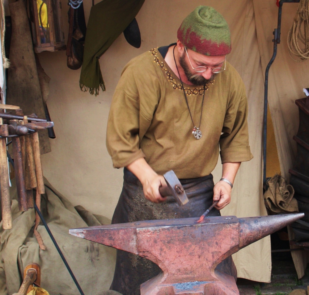 Altes Handwerk... Foto & Bild | erwachsene, menschen bei der arbeit ...