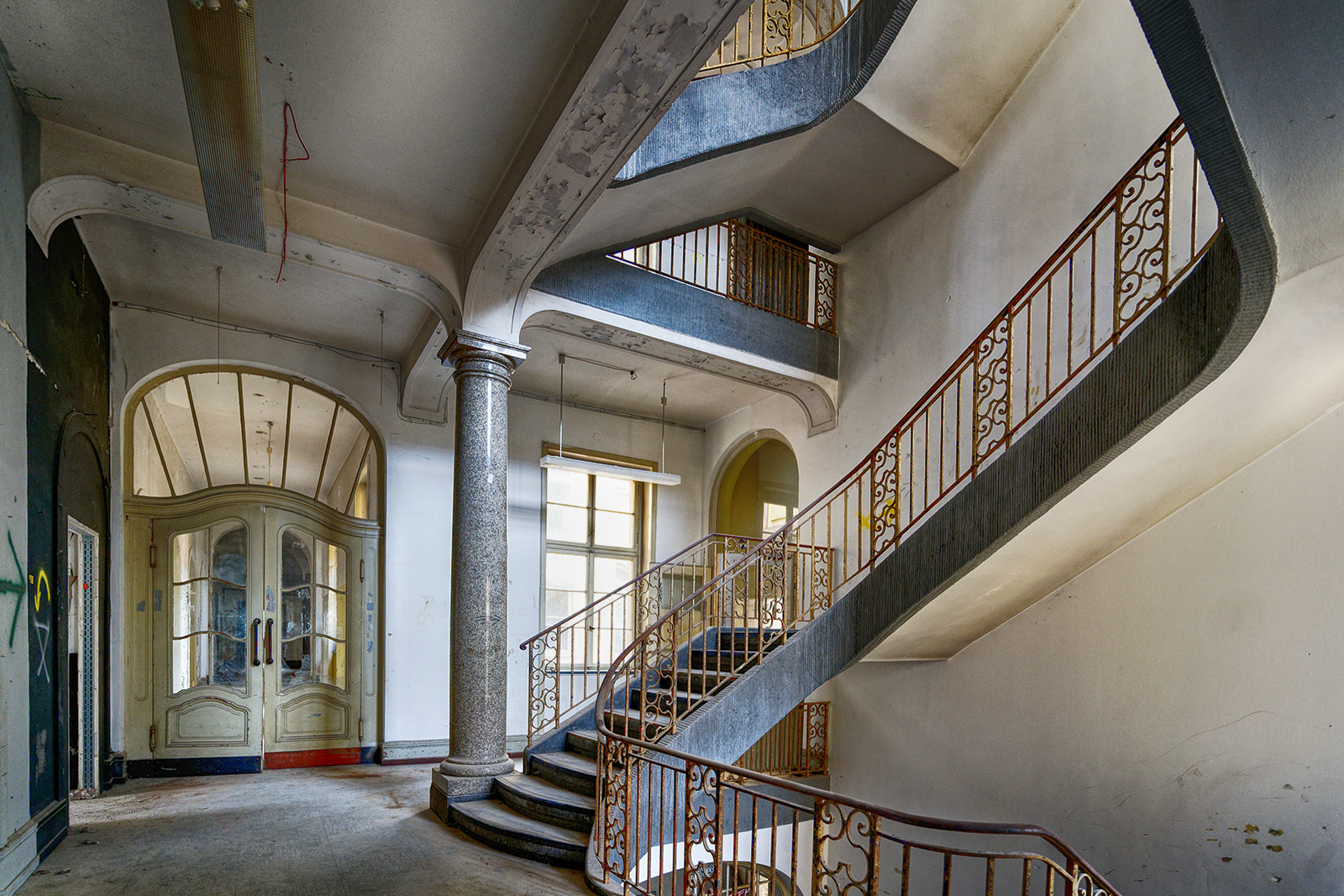 Altes Polizeipräsidium Frankfurt Foto & Bild | architektur, motive ...