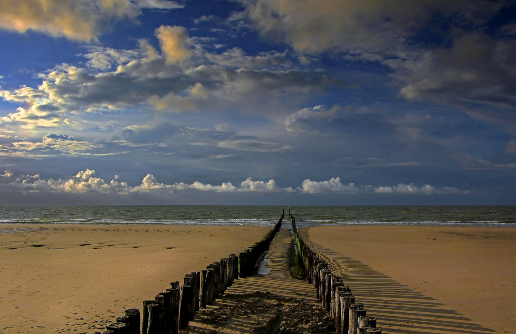 Am Abend Foto & Bild | sonnenuntergang, wasser, wolken Bilder auf ...
