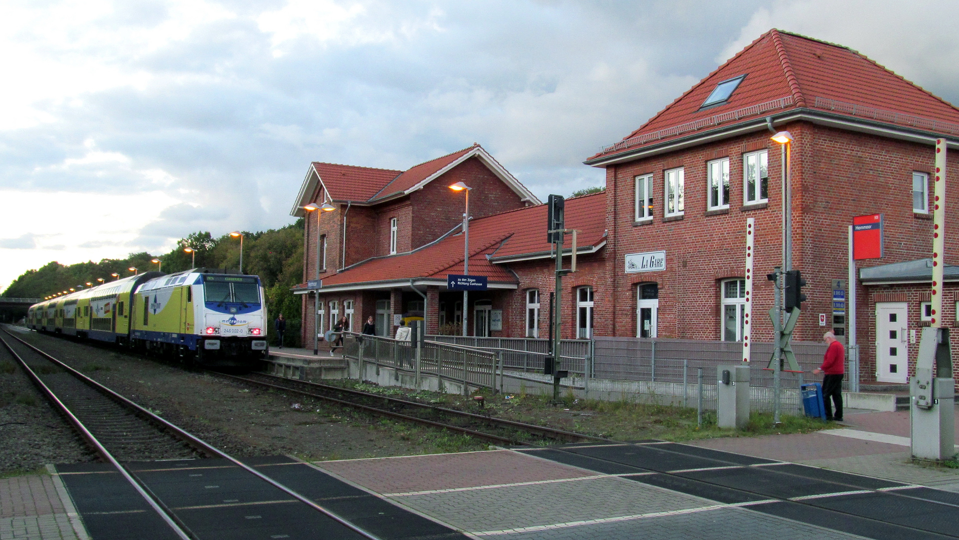 am Bahnhof Hemmoor ... Foto & Bild | world, dokumentation, landschaften ...