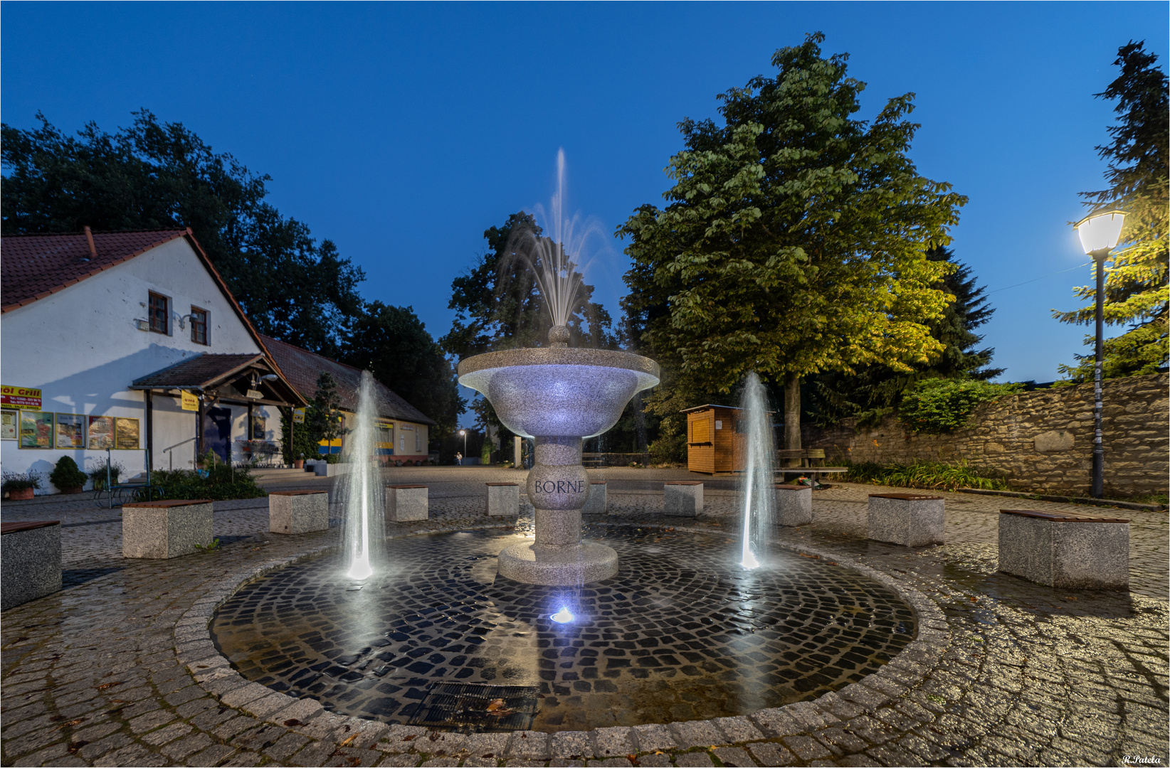 Am Brunnen ... Foto & Bild | privat, blaue stunde, brunnen Bilder auf ...