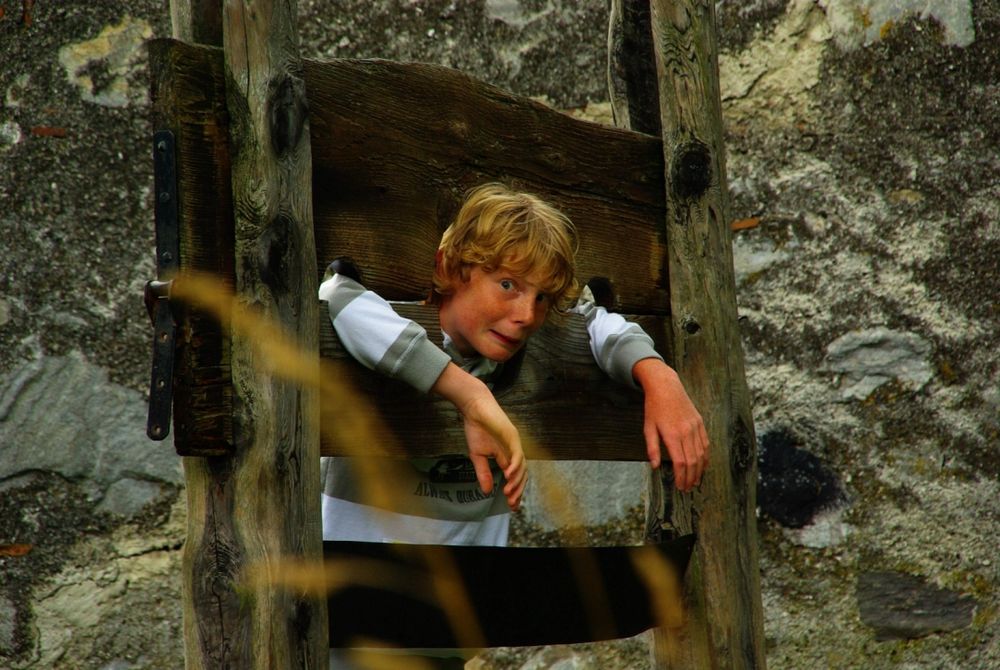 Am Pranger Foto & Bild | archiv, a r c h i v aktuell, colorfoto kinder ...