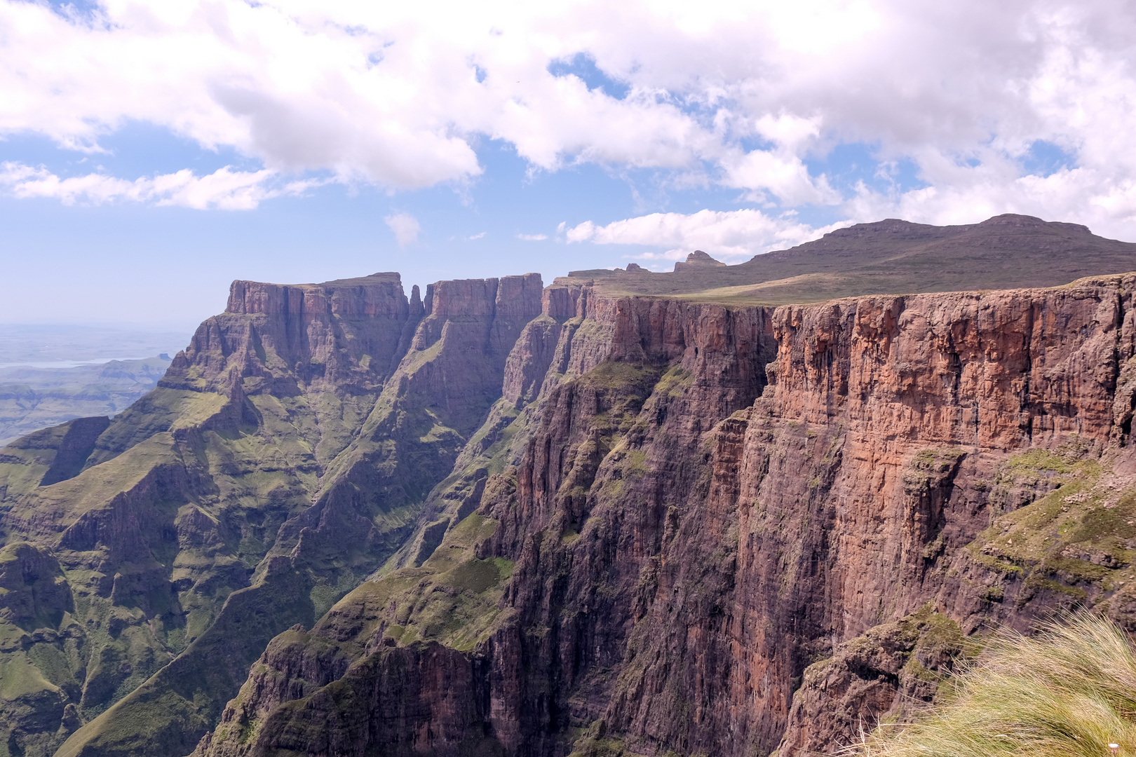 Am Rande des Amphitheater (Drakensberge) Foto & Bild | landschaft ...