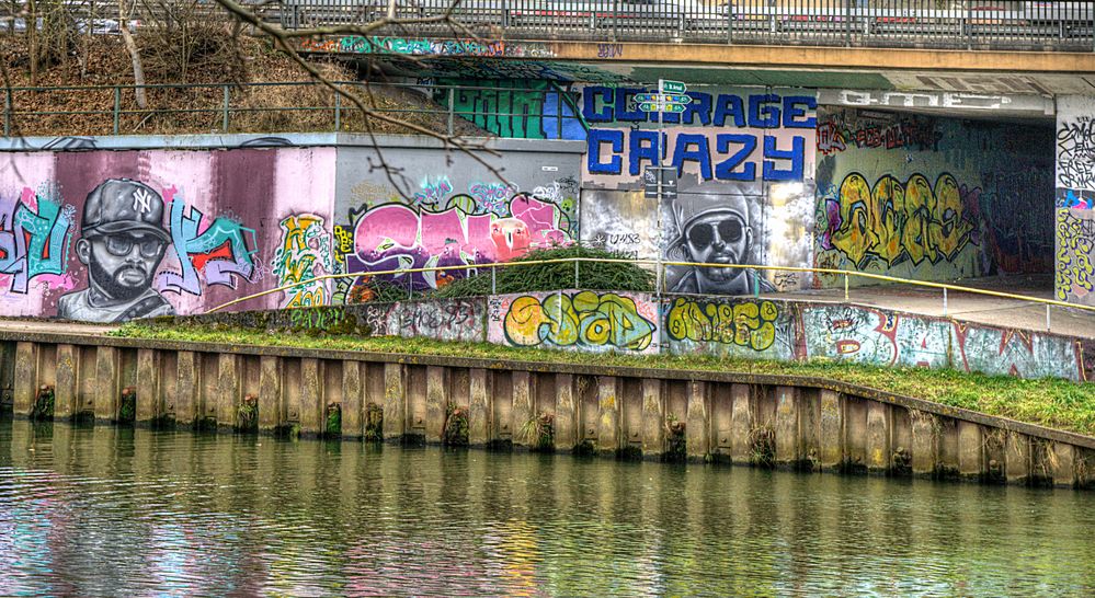 Am Saarufer in Saarbrücken Foto & Bild | streetart, graffiti & tags, kunstfotografie & kultur ...