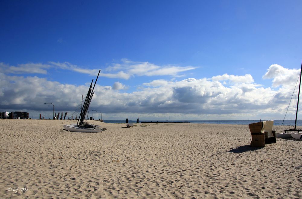 Am Strand Foto & Bild | landschaft, meer & strand, schiffe und seewege ...