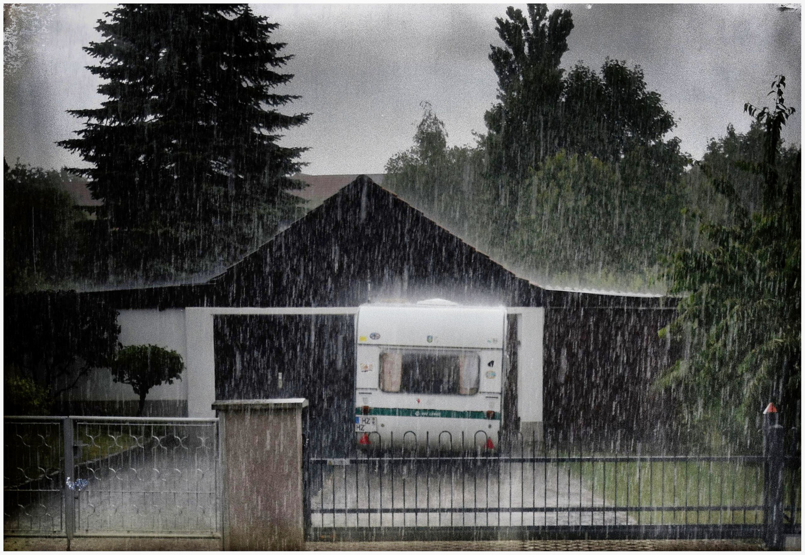 am Tag als der Regen kam... Foto & Bild | regenfotos, wetter, motive ...