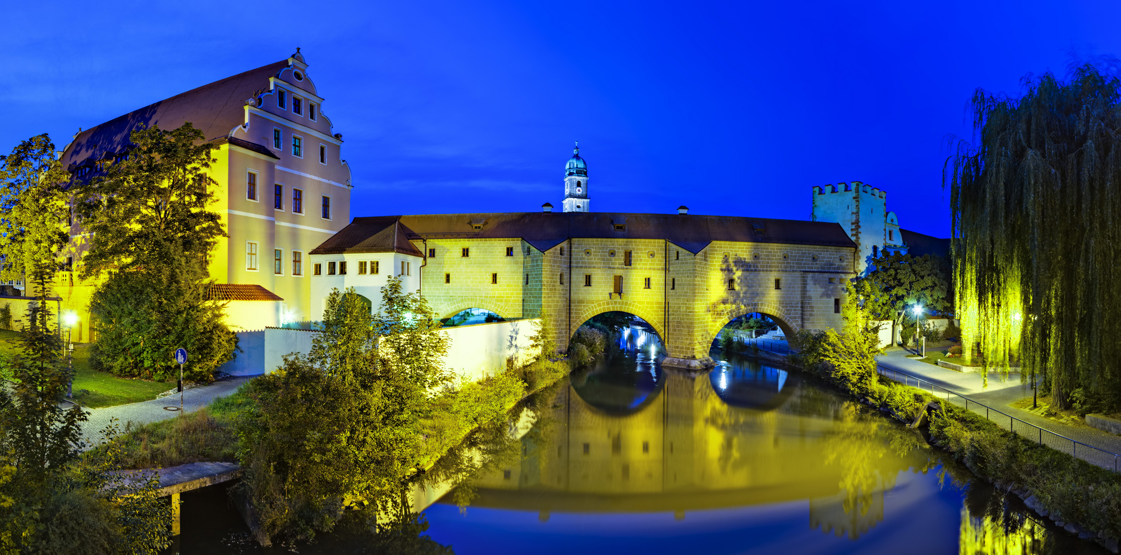Amberg Foto & Bild | architektur, architektur bei nacht, aus der ...