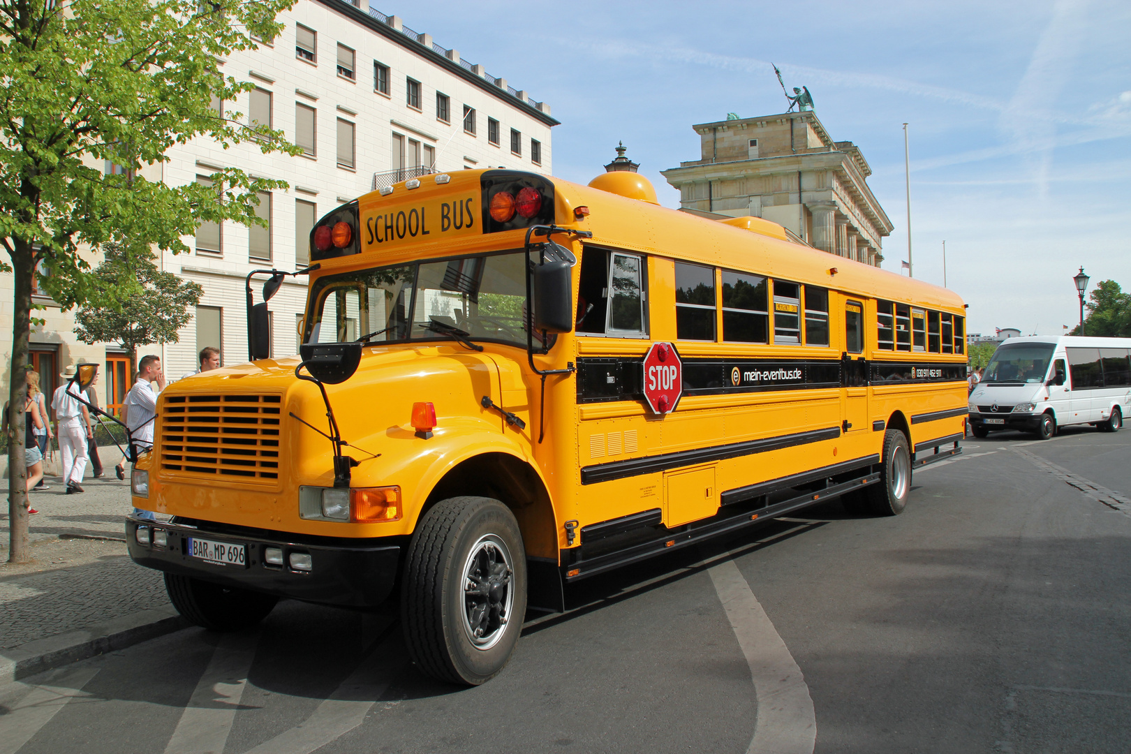 Amerikanischer Schulbus in Berlin Foto & Bild | bus & nahverkehr ...