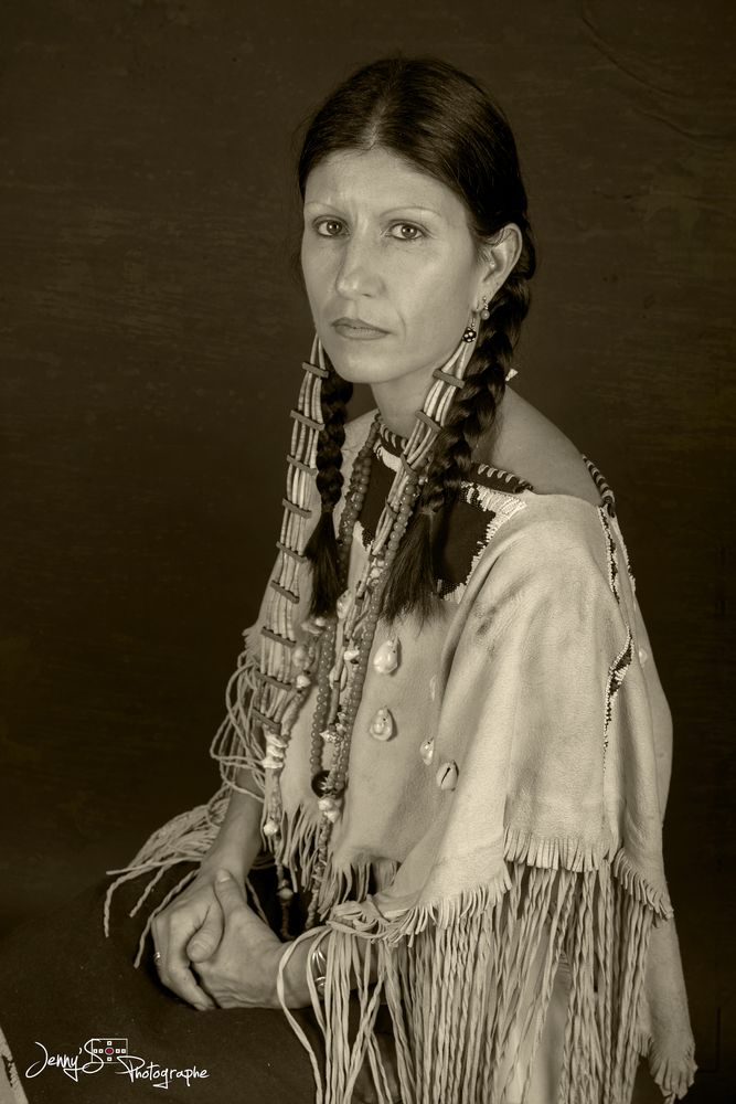 Amerindienne photo et image | portraits, portraits au féminin, portrait ...