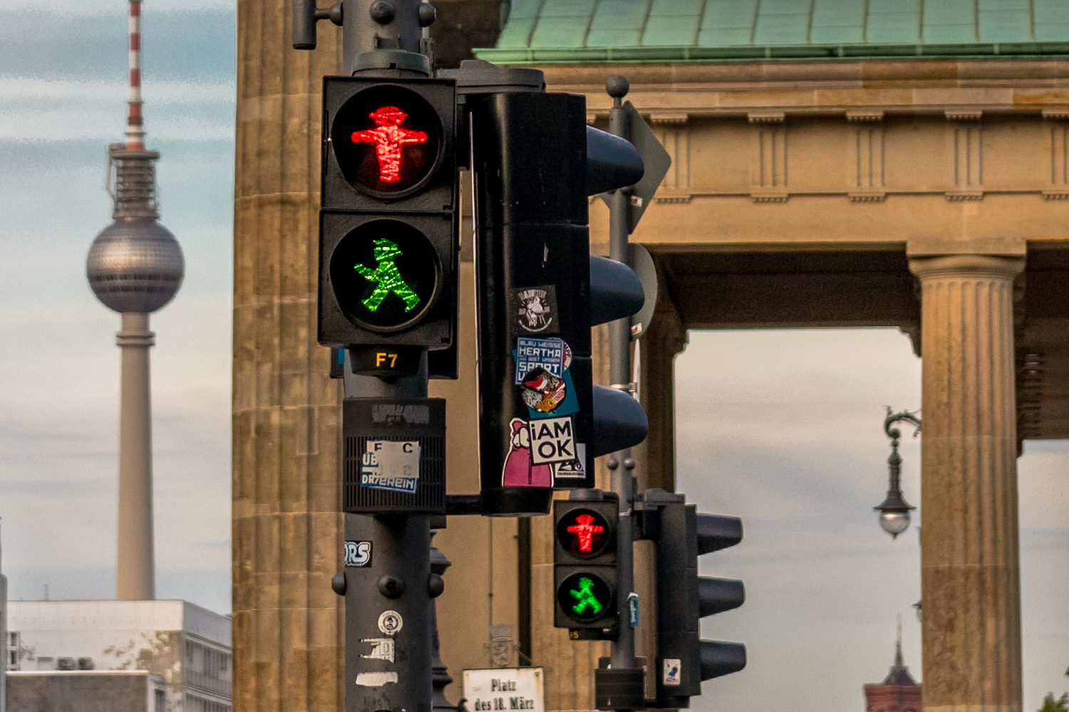 Ampelmännchen in Belin Foto & Bild | streetfotografie ohne menschen ...