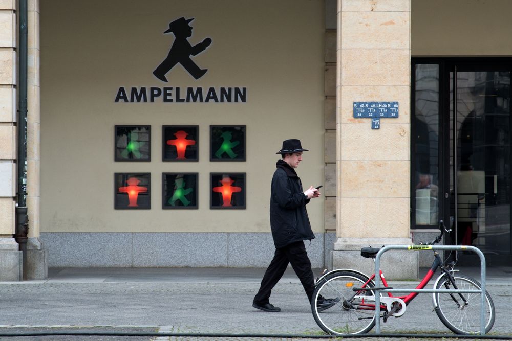 Ampelmann Foto & Bild | streetfotografie mit menschen, street color ...