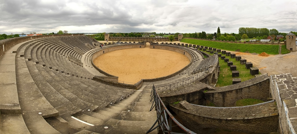 Amphitheater - APX (Archäologischer Park Xanten) Foto & Bild ...