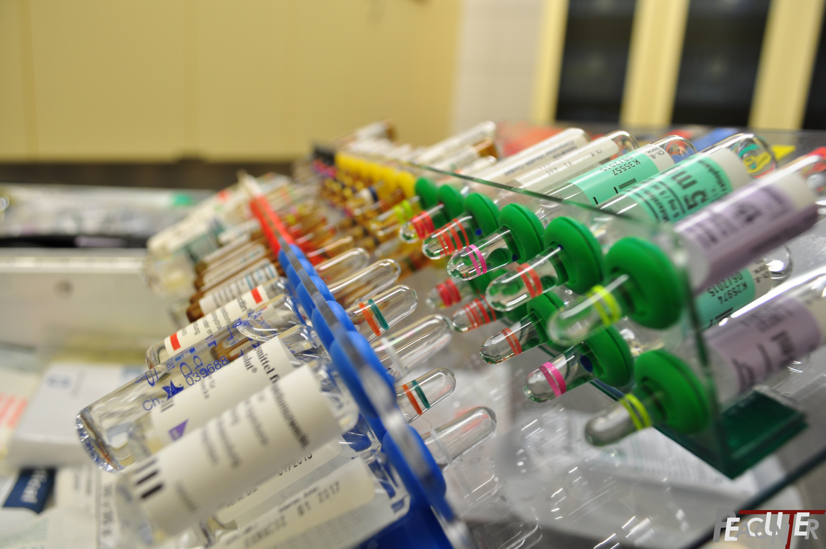 Ampullarium Foto & Bild | industrie und technik, technik-details ...