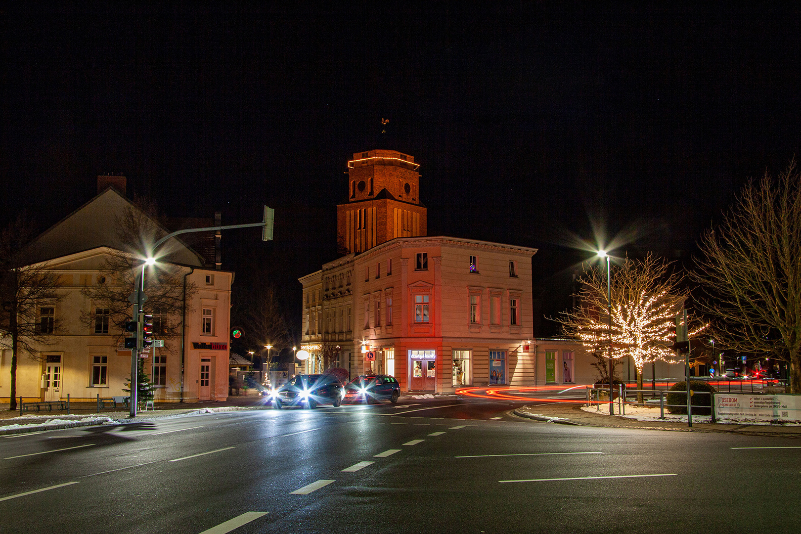 An der Ampel Foto & Bild | weihnachten, winter, kirche Bilder auf ...