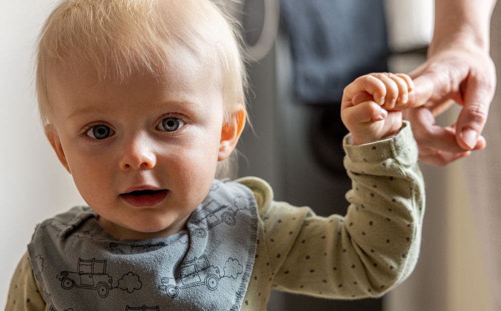 An der Hand Foto & Bild | kinder, babies, portrait Bilder auf fotocommunity