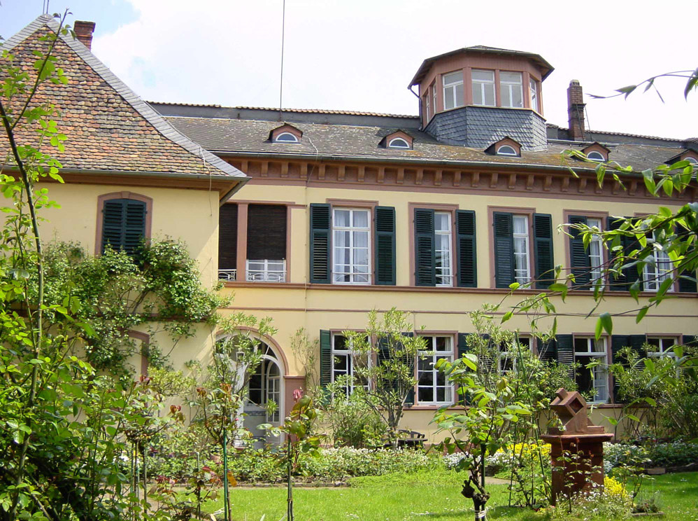 An der Mainzer Straße in Hochheim am Main Foto & Bild | deutschland ...