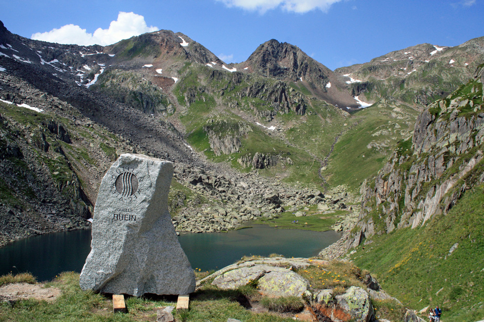 An der Quelle des Rheins Foto & Bild | europe, schweiz & liechtenstein ...