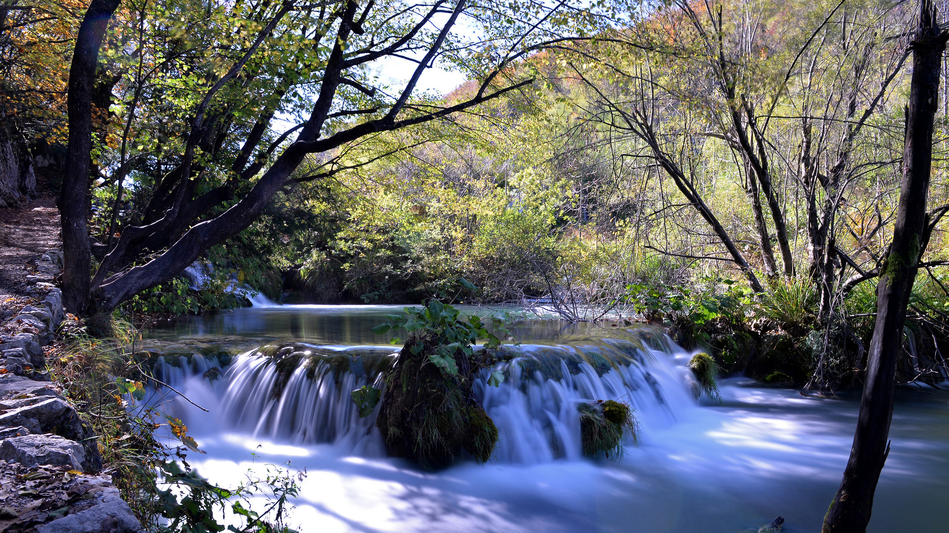 An der Quelle entspringt ein Fluß! Foto & Bild | landschaft, bach ...