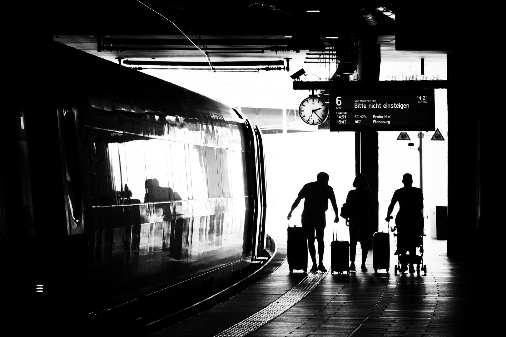 Angekommen .. … Foto & Bild | outdoor, streetfotografie, fahrzeuge ... Angekommen .. … Foto & Bild | outdoor, streetfotografie, fahrzeuge ...