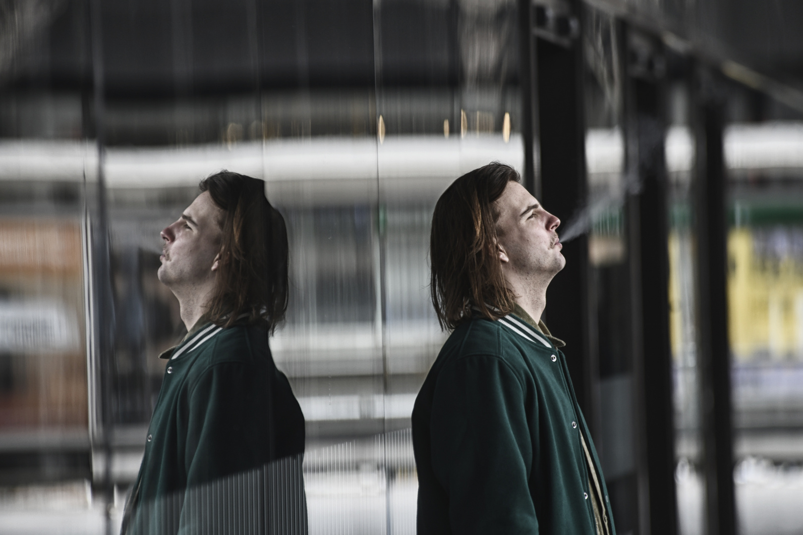 angelehnt Foto & Bild | portrait, streetfotografie mit menschen, projekte Bilder auf fotocommunity