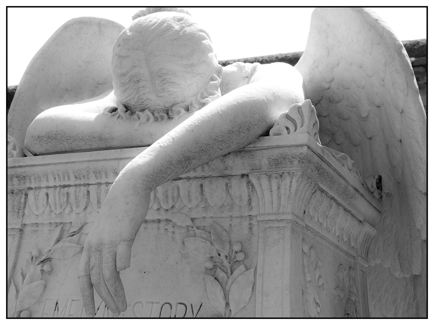 Angelo caduto dal cielo 01 Foto % Immagini| sentimenti, religione e ...