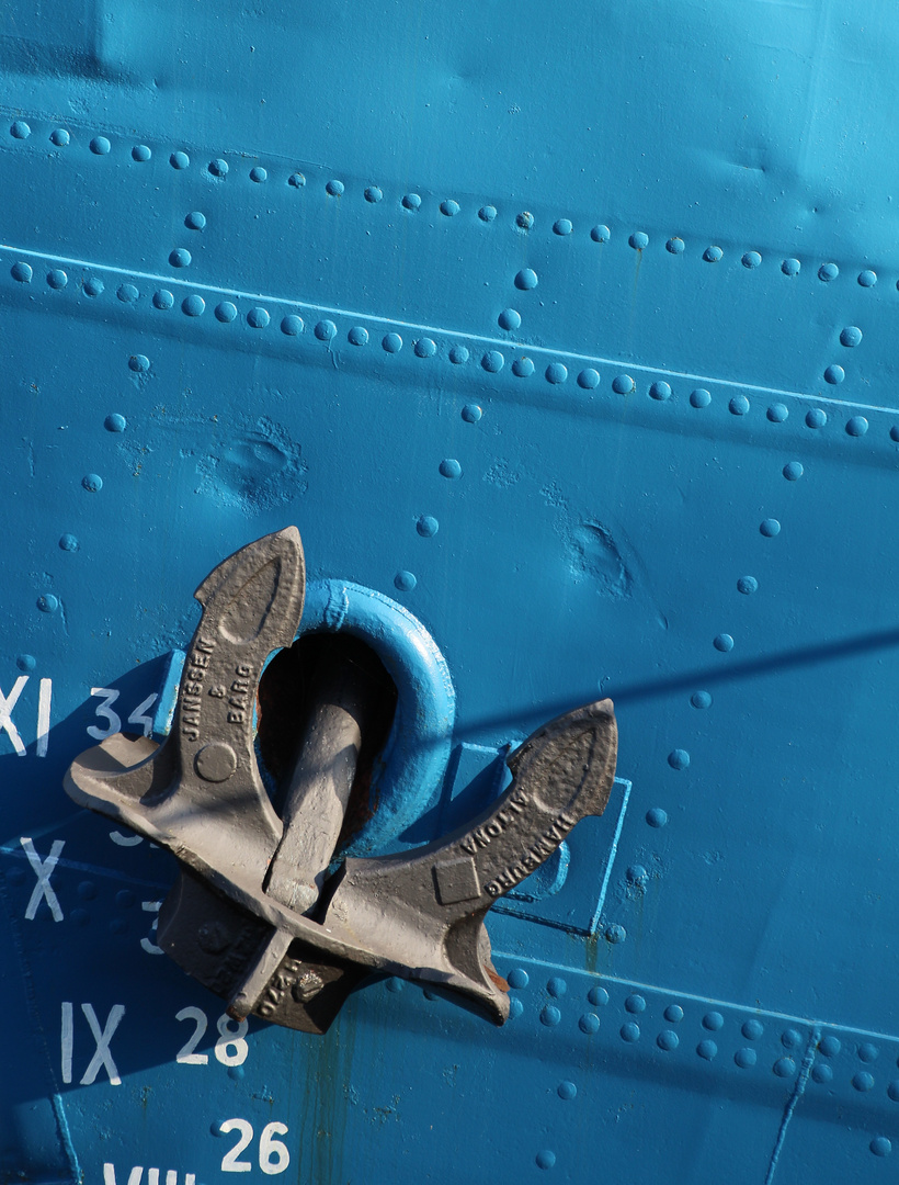 Anker ... Foto & Bild | dokumentation, outdoor, schatten Bilder auf ...