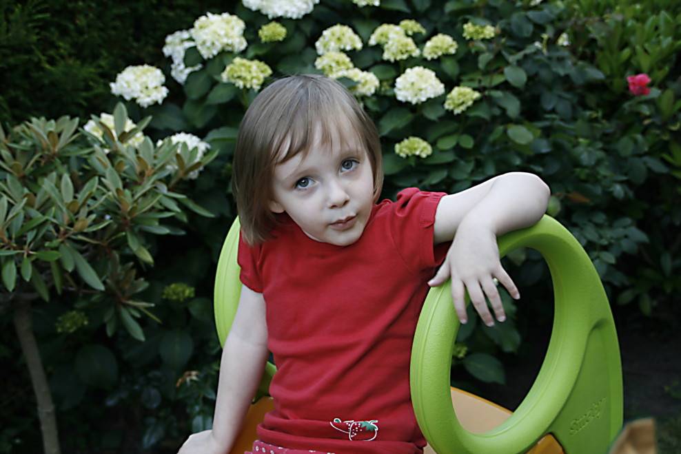 Anna auf der Rutsche Foto & Bild | kinder, kinder ab 2, menschen Bilder ...