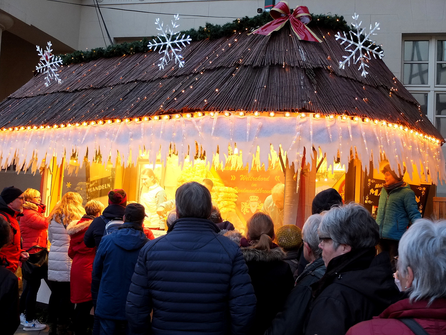 anstehen Foto & Bild | world, winter, weihnachtsmarkt Bilder auf ...
