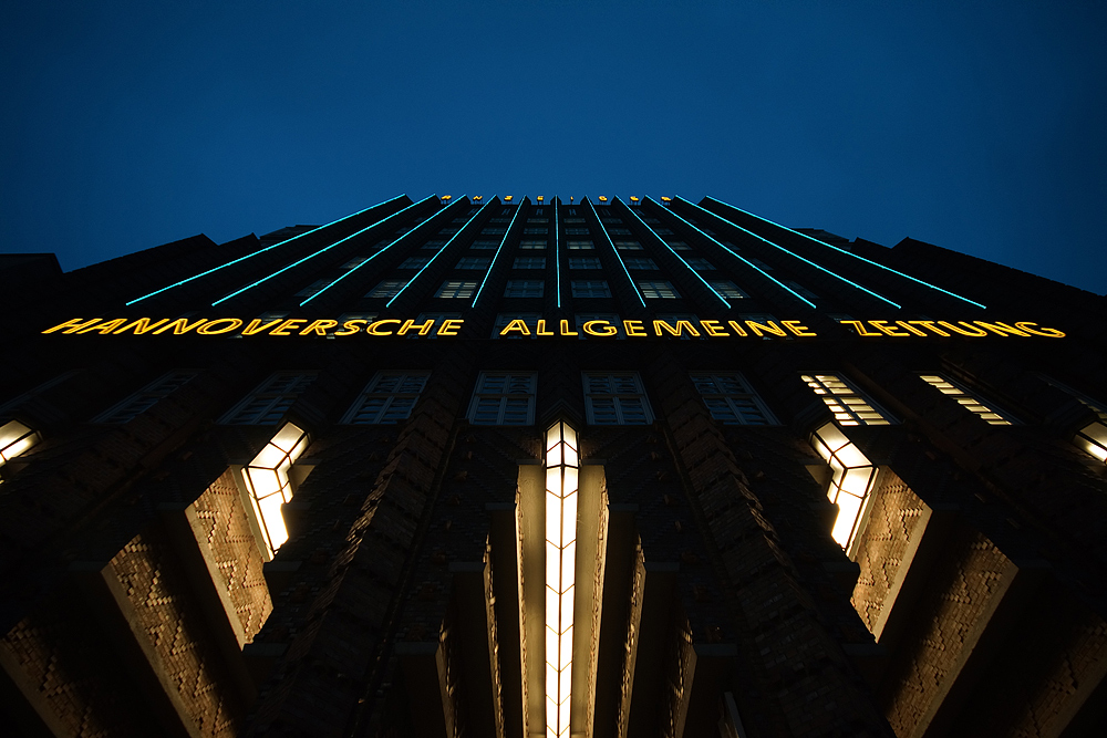 Anzeiger Hochhaus Foto & Bild | deutschland, europe, niedersachsen ...