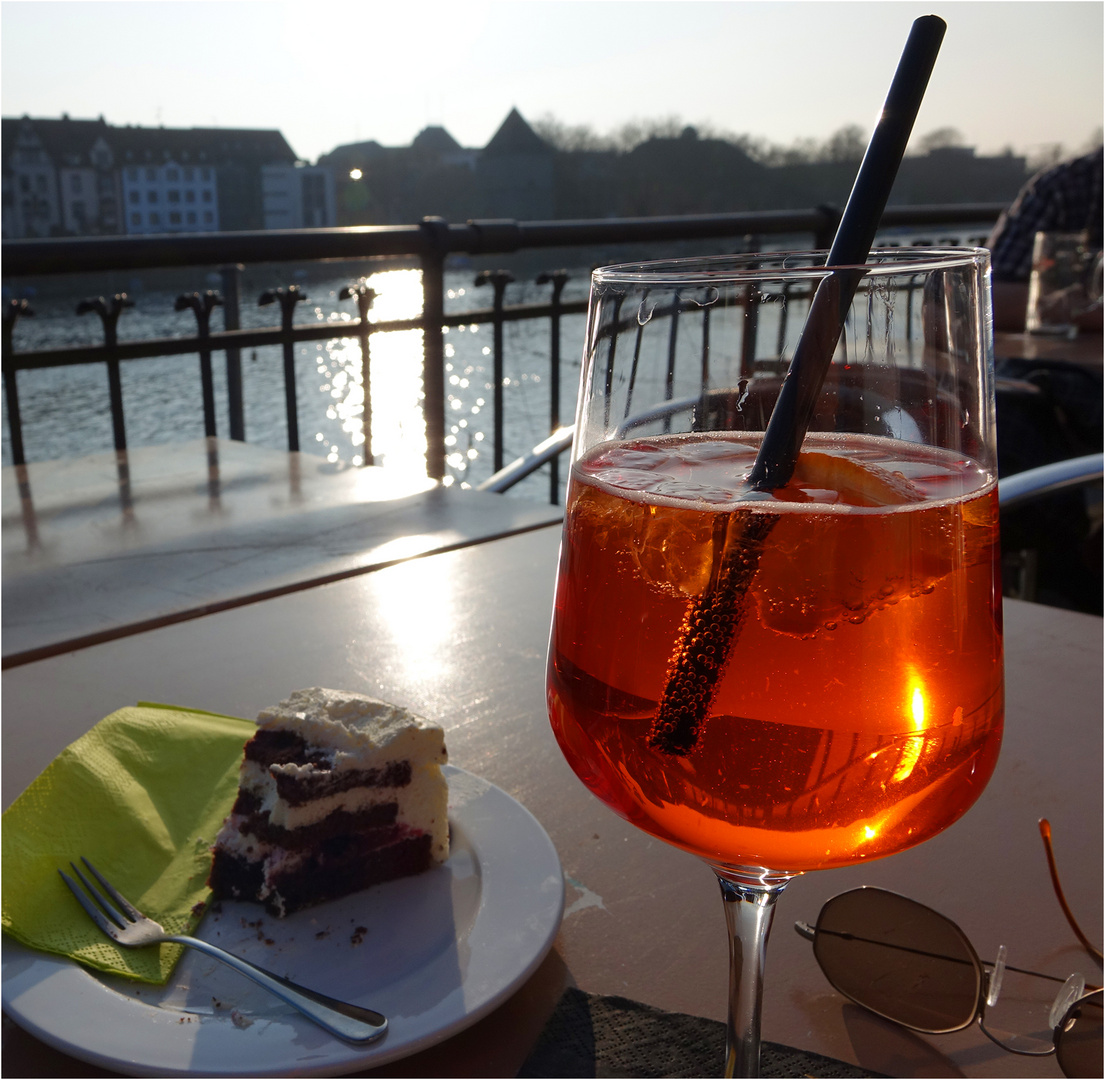 Aperol Spritz und Schwarzwälder Kirsch in Konstanz Foto & Bild ...
